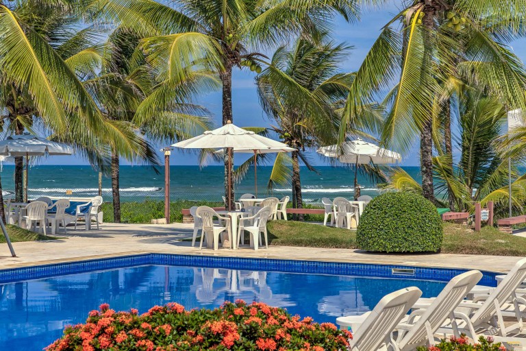 Hotel Praia do Sol oferece lua de mel inesquecível no litoral baiano